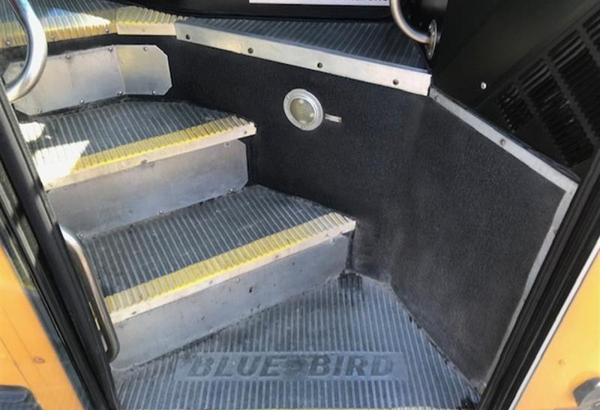 2009 TC 3000 Blue Bird - Girardin Blue Bird