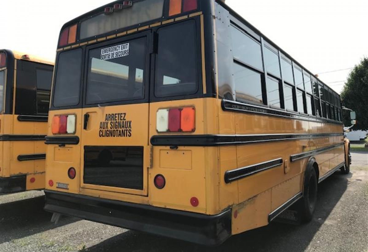 2009 Thomas Freightliner - Girardin Blue Bird