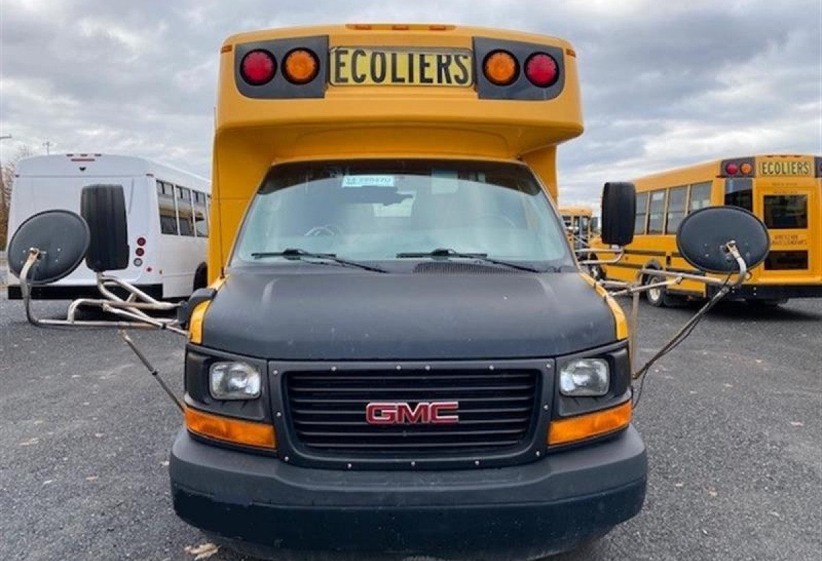 Minibus G5 Micro Bird GMC Adapté 2014 - Girardin Blue Bird