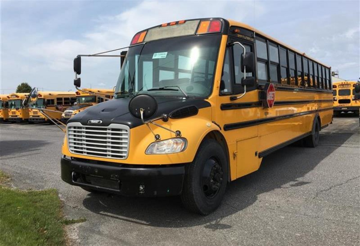 2009 Thomas Freightliner - Girardin Blue Bird
