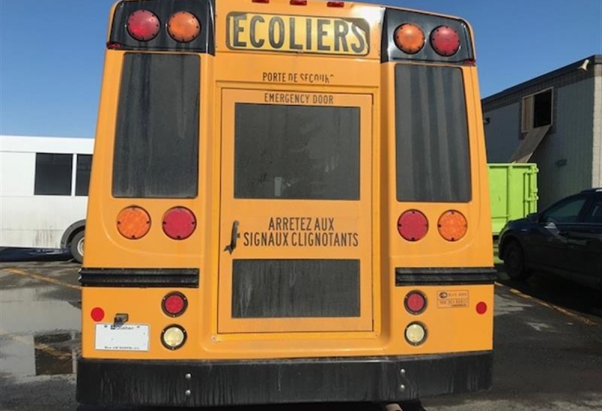 2014 Micro Bird Nordik GMC Specialized Minibus - Girardin Blue Bird