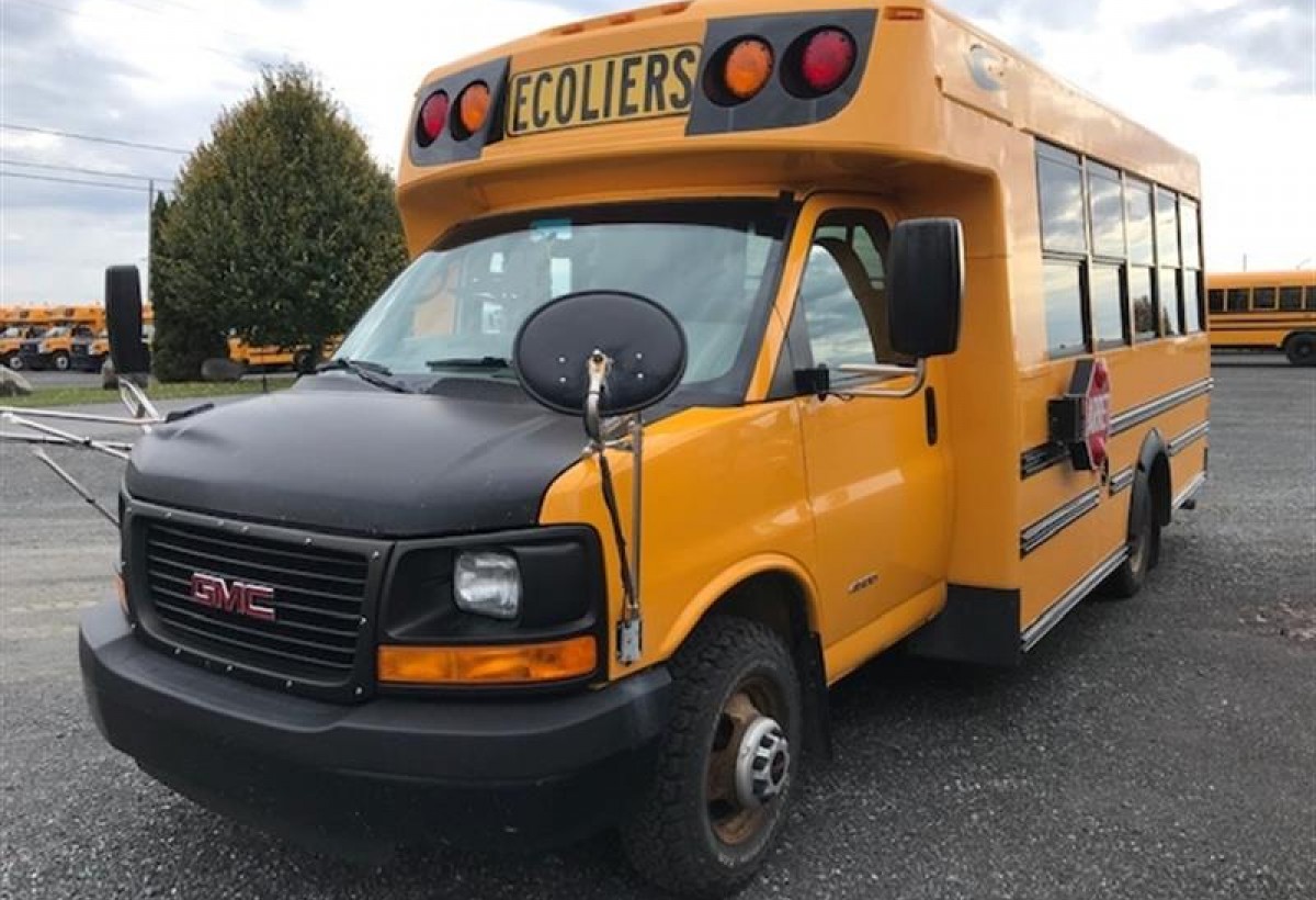 2014 Micro Bird Minibus - Girardin Blue Bird