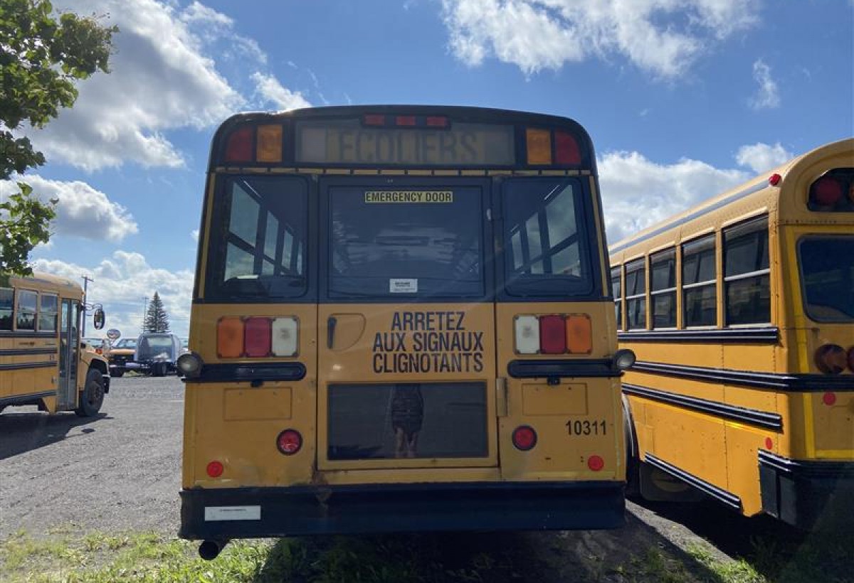 2010 THOMAS SAF-T-LINER C2 - Girardin Blue Bird