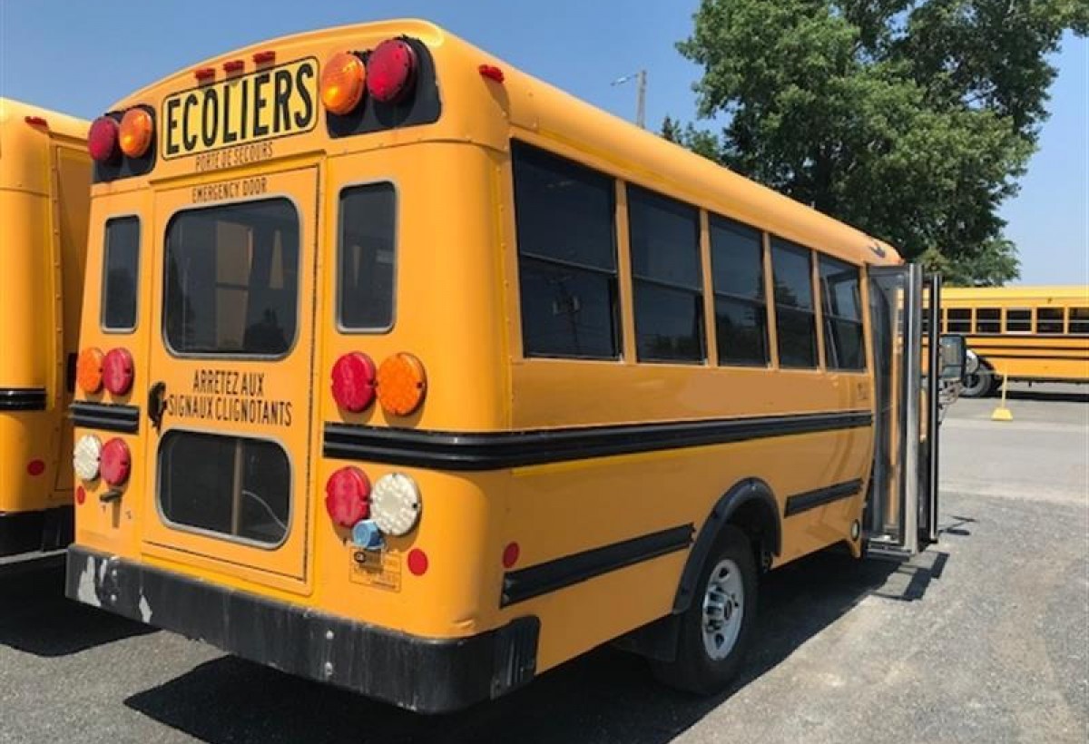 Micro Bird MB-II Minibus 2013 - Girardin Blue Bird