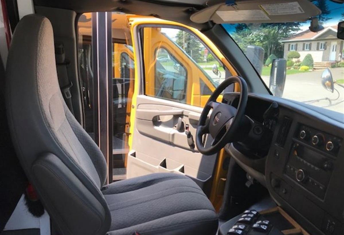 Micro Bird MB-II Minibus 2013 - Girardin Blue Bird